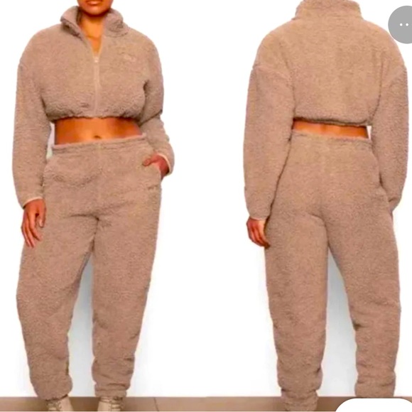 SKIMS | Jackets & Coats | Skims | Poshmark